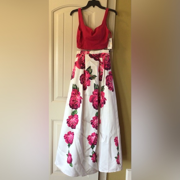 Sequin Hearts | Dresses | Sequin Hearts Top With Printed Skirt 2 Pcssz ...